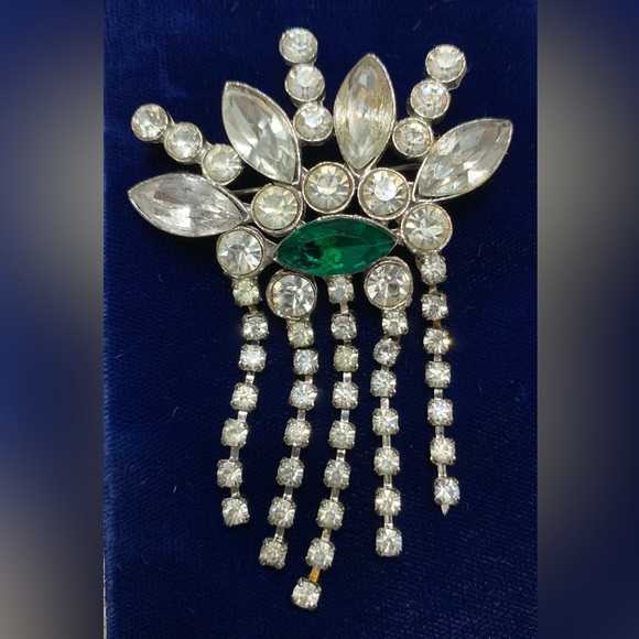 Jewelry | Vintage Hollywood Regency Era Rhinestone Brooch | Poshmark